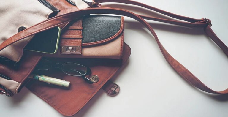Bag Photo Editing Services for Online Bag Stores - TARHIB IT LTD.